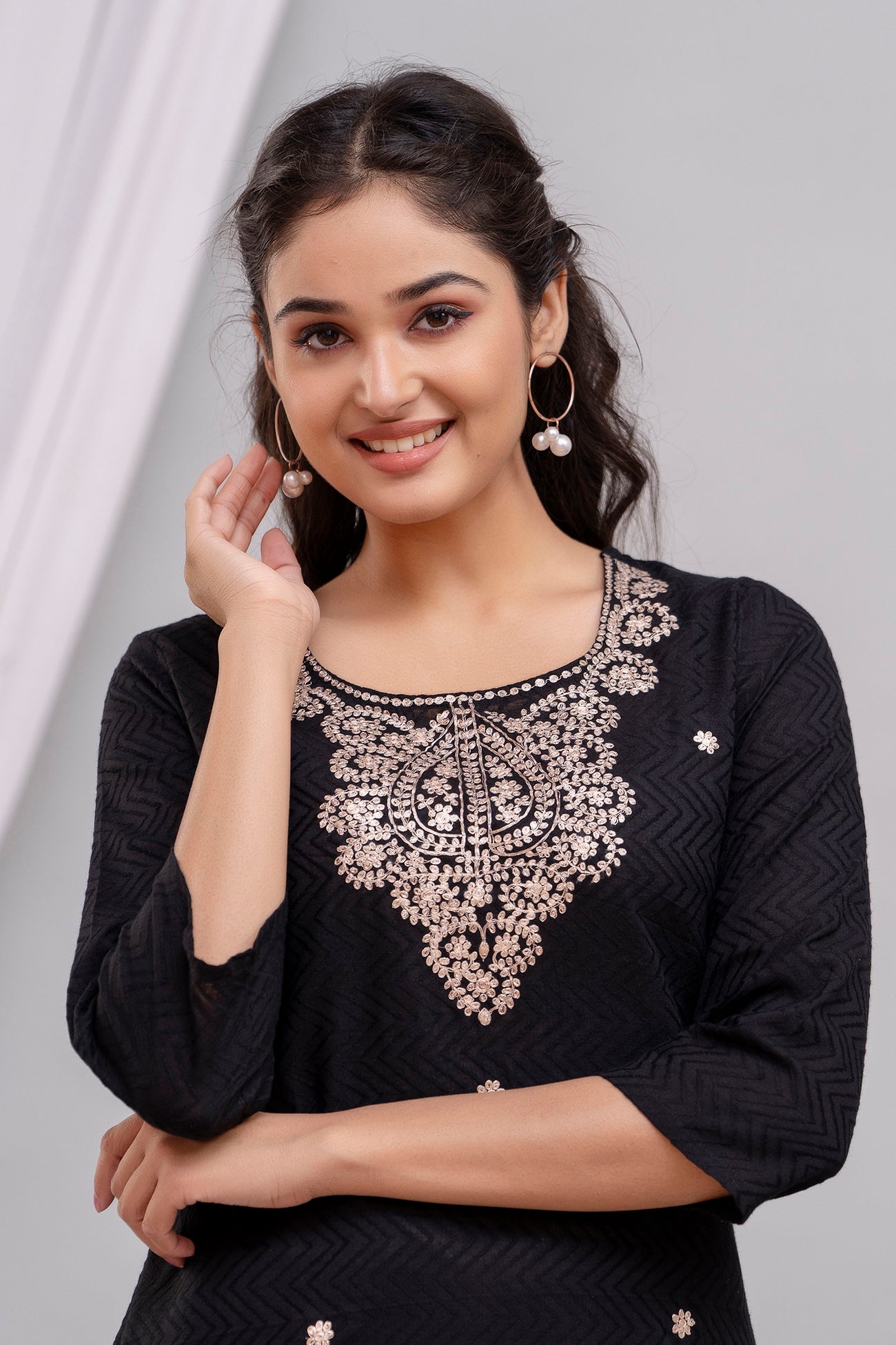 Pittan Work Kurta in Black – Indirookh